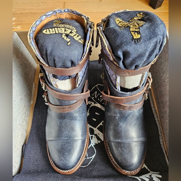 Freebird by Steven | Shoes | Freebird By Steven Navy Crue Boots | Poshmark